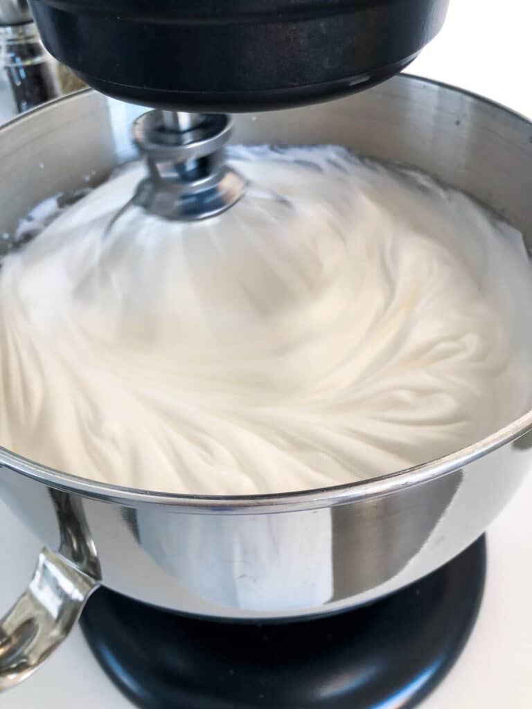 How to mix ingredients—Mixing methods in baking - The Bake School