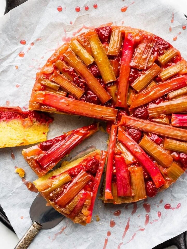 Rhubarb raspberry upside-down cake - The Bake School
