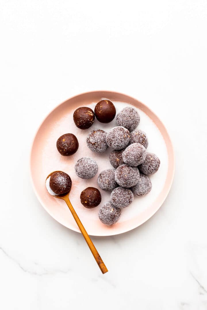 Booze Balls with Dark Chocolate and Amaretto - The Bake School