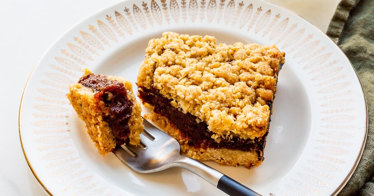 Date Squares - The Bake School