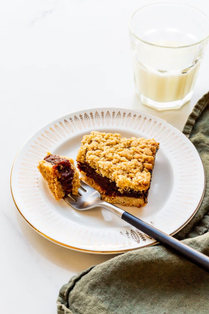 Date squares - The Bake School