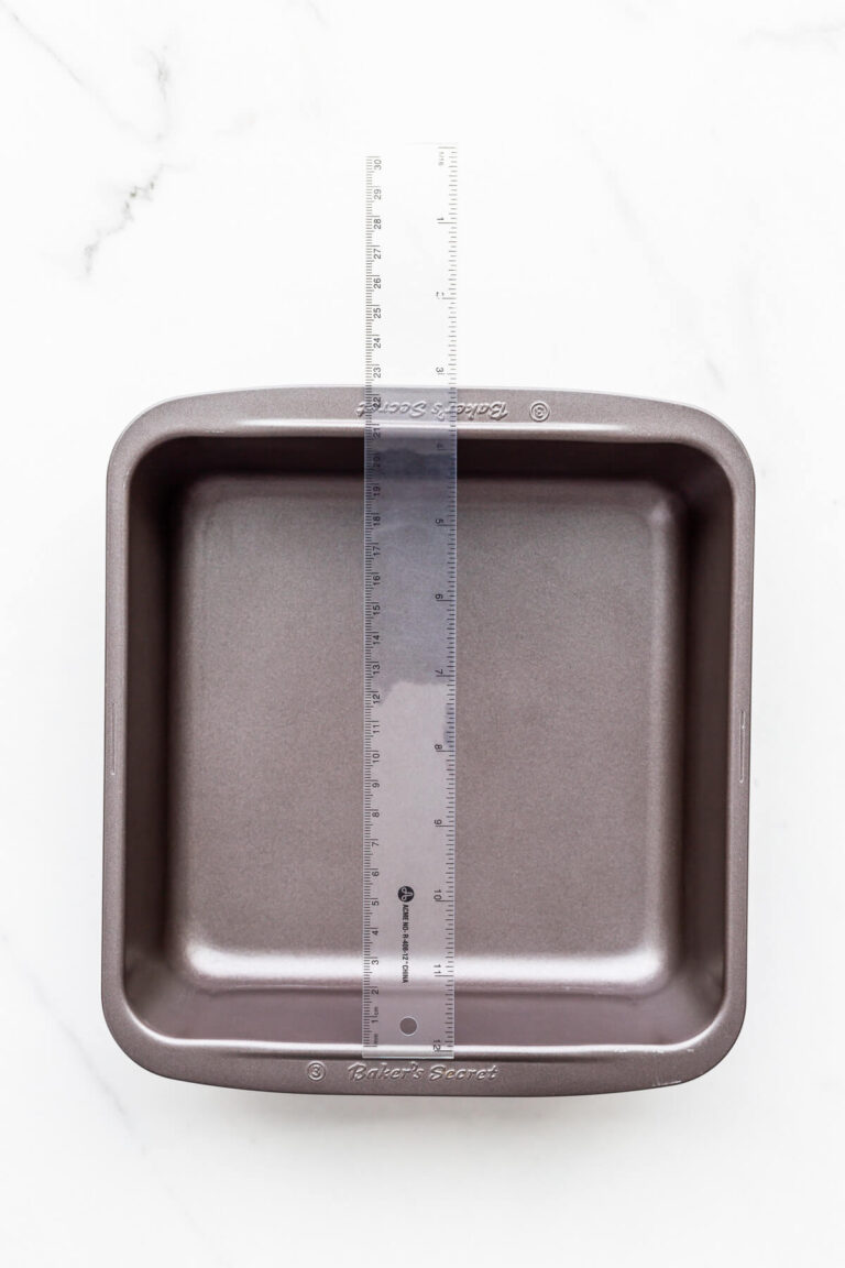How to measure cake pan sizes - The Bake School