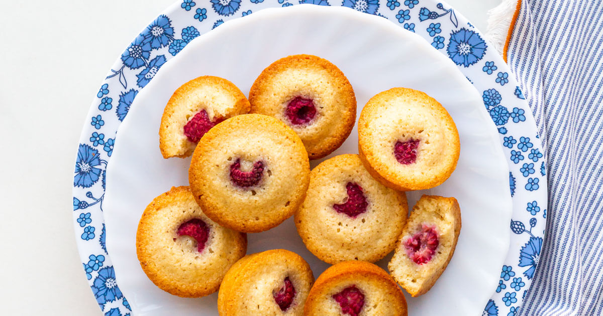 Raspberry financiers